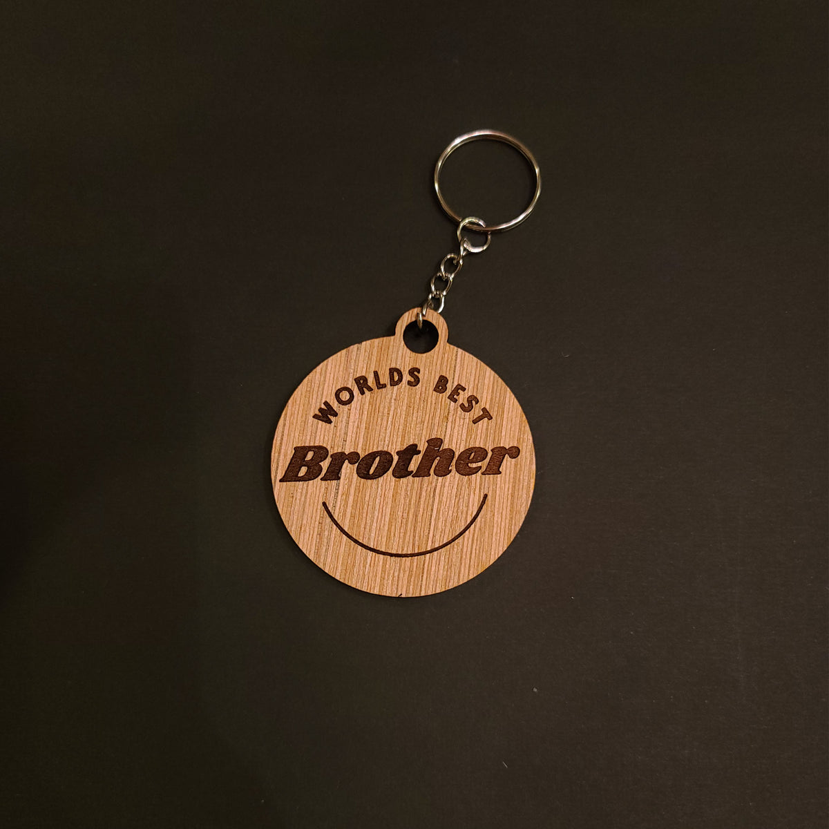 Round Wooden 'Worlds Best' Keychains – Arilic